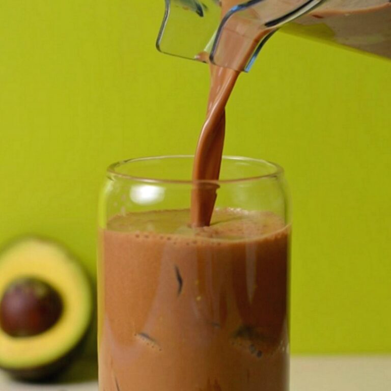 Iced Avocado Coffee Recipe (with Chocolate!) - Avocado Foodie