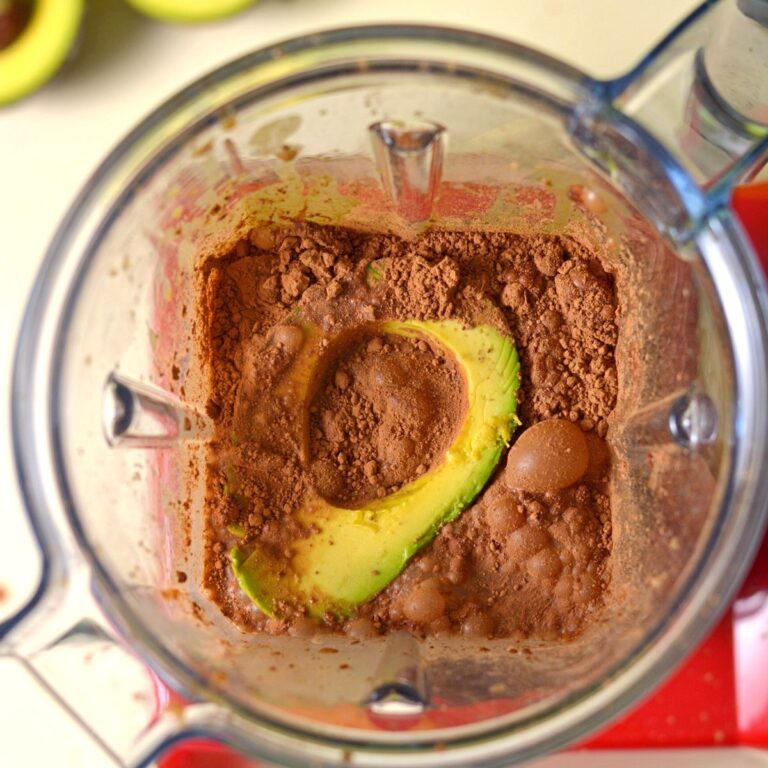 Iced Avocado Coffee Recipe (with Chocolate!) - Avocado Foodie